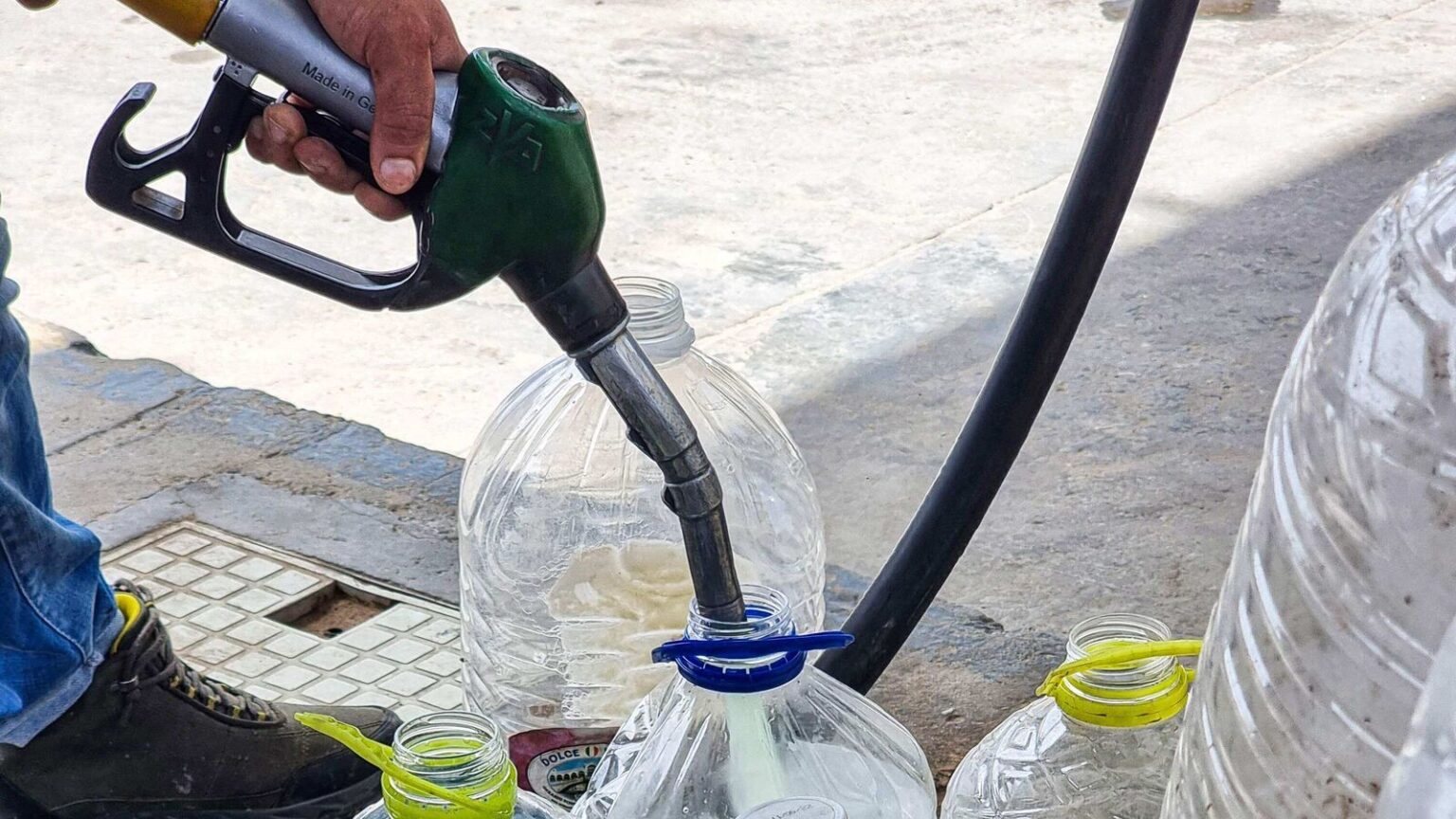 Odisha Fuel Sale Ban: Petrol & Diesel in Plastic Bottles Banned 2025 ...